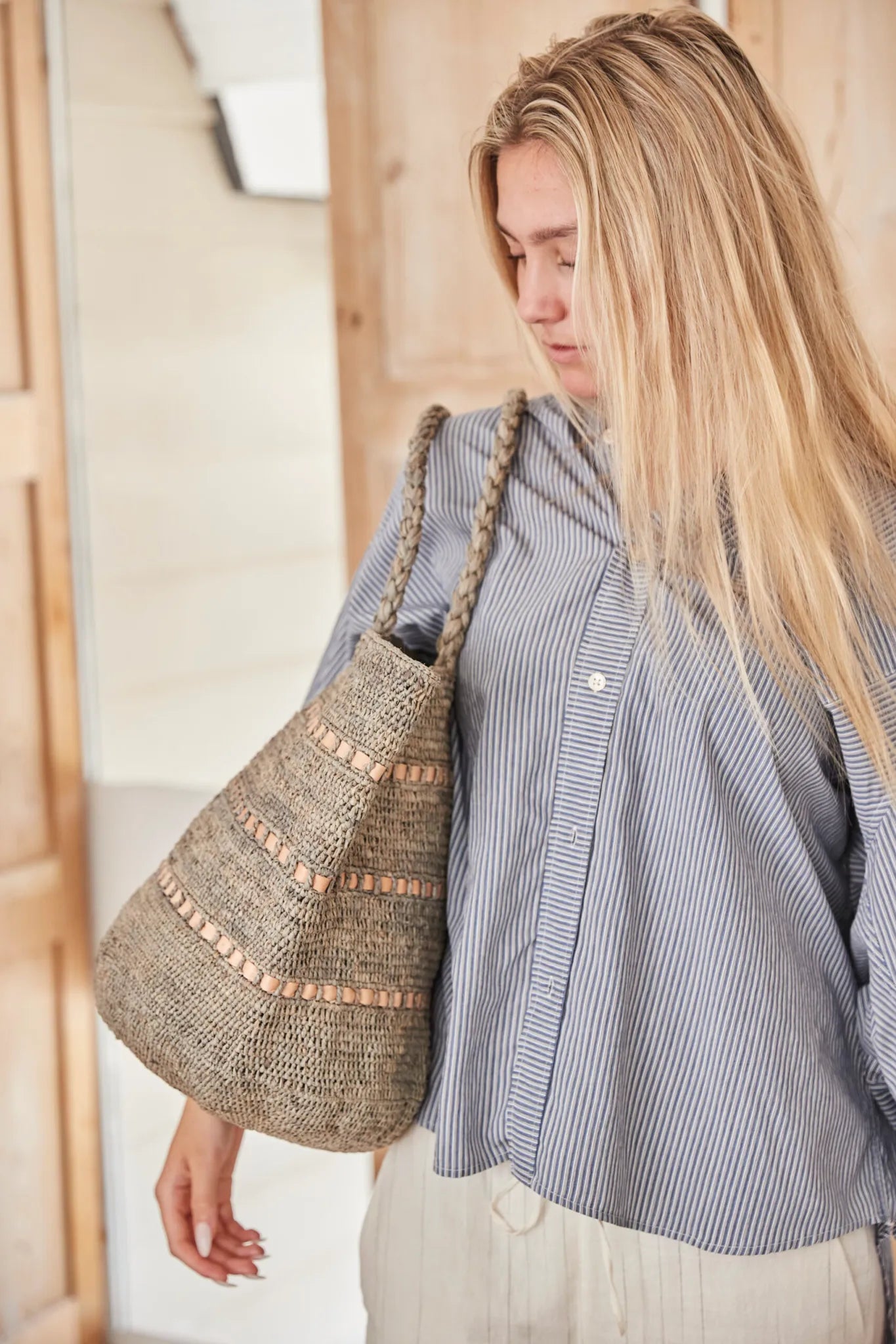 Made in Mada Alice 3 Lace Leather Bag - Light Grey – Foss & Kruger